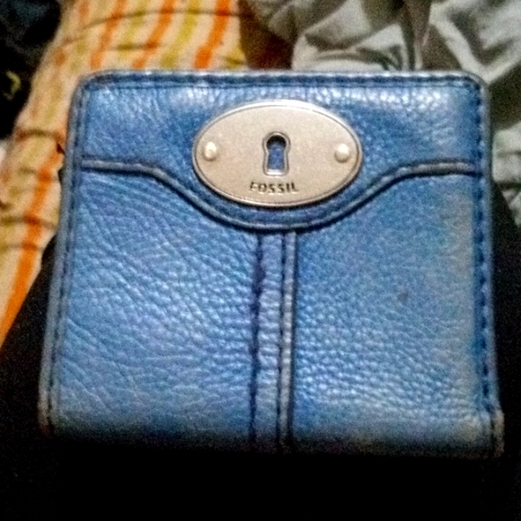 Fossil | Bags | Fossil Explorer Bifold Leather Wallet | Poshmark